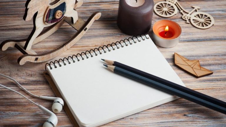 17 Powerful Weekly Reflection Questions For Self-Discovery